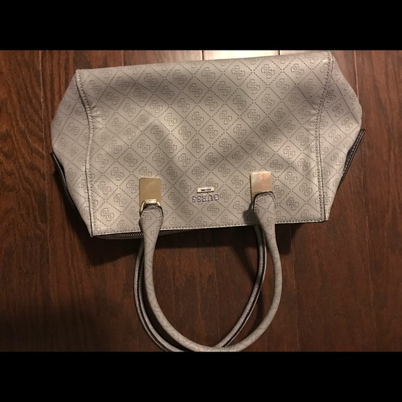 Guess | Bags | Guess Handbag | Poshmark